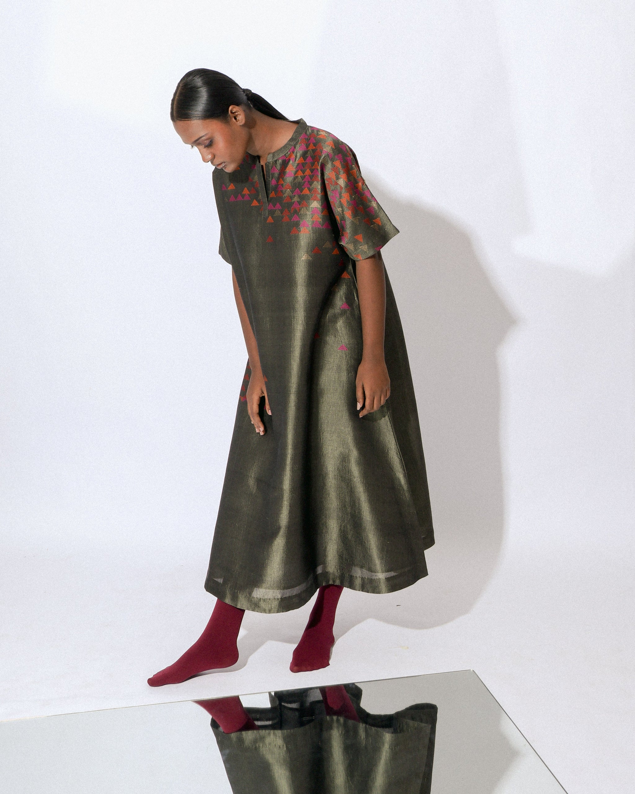 Greige drop shoulder mandrian dress with Jamdani-Grey/Taupe | Karomi crafts