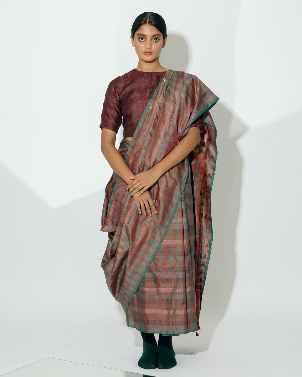 Handwoven Infinity jamdani silk saree- Red | Karomi crafts